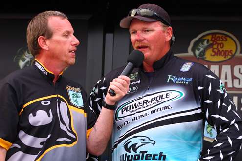 Southern Open #1 Day Three weigh-in - Bassmaster