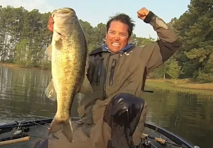 Catching an 8-pound giant on 6-pound line - Bassmaster