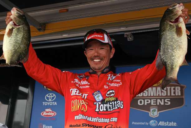 Shin Fukae shines at Lake Champlain - Bassmaster