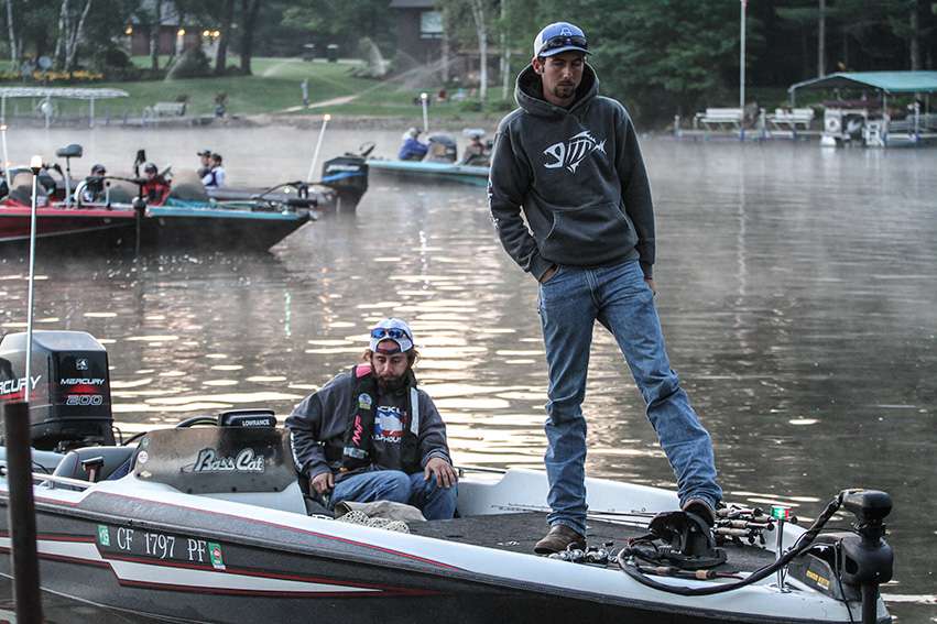 Totaled boat doesn't stop Cal Poly college team - Bassmaster