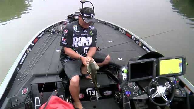 LIVE Rewind: Dave Lefebre with a good fish on Day 3 - Bassmaster