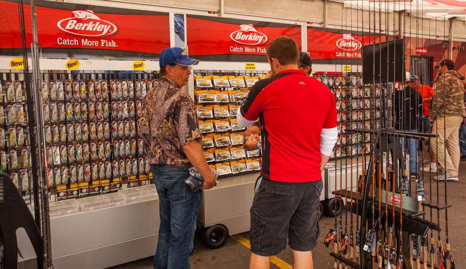 Inside Bass University - Bassmaster