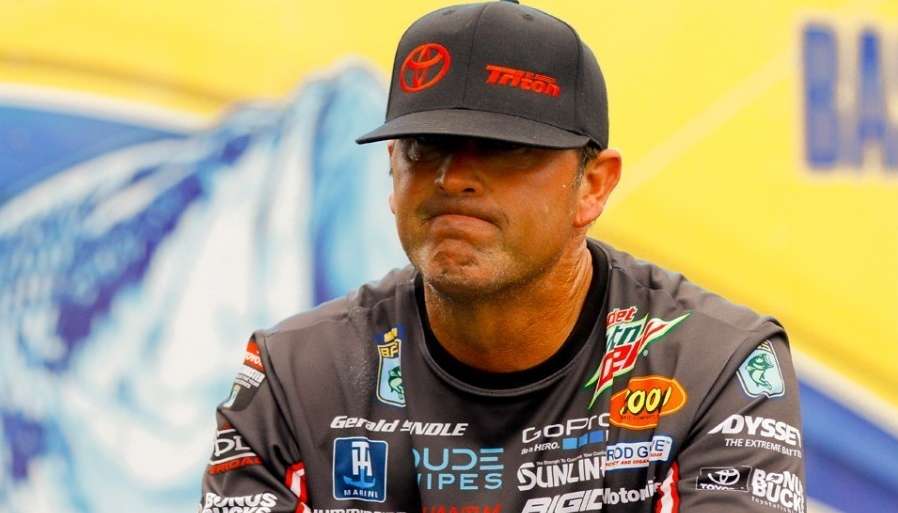 Swindle on mend in hospital - Bassmaster
