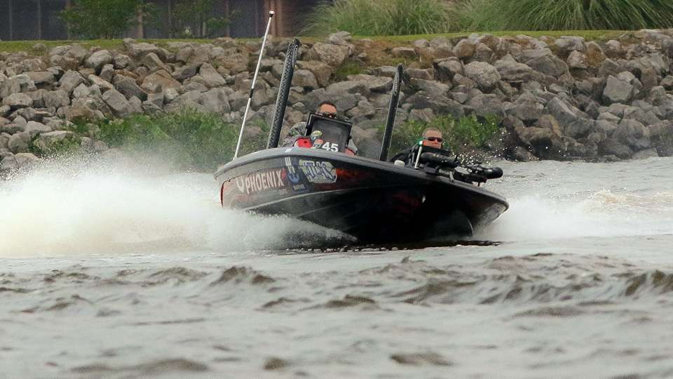 Racing onto Ross Barnett - Bassmaster
