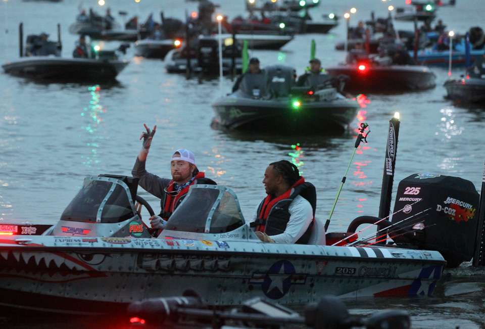 Day 1 begins at Ross Barnett - Bassmaster