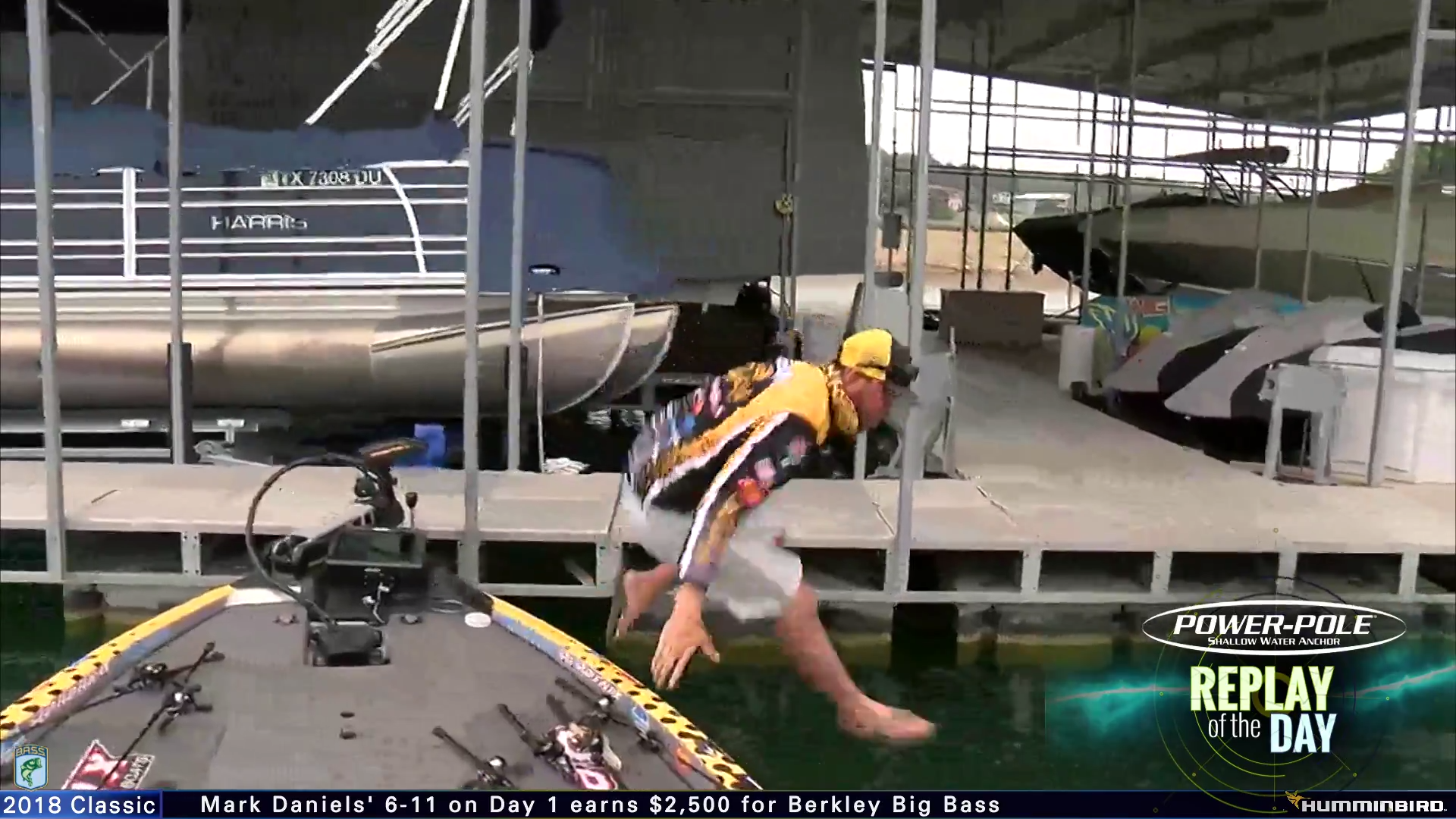 LIVE: Benton takes a tumble at Travis - Bassmaster
