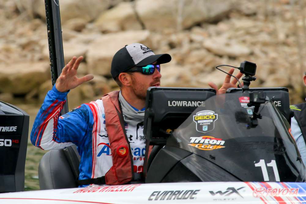 Wheeler takes on Travis - Bassmaster