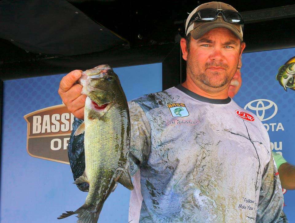 Open: Day 1 weigh-in - Bassmaster