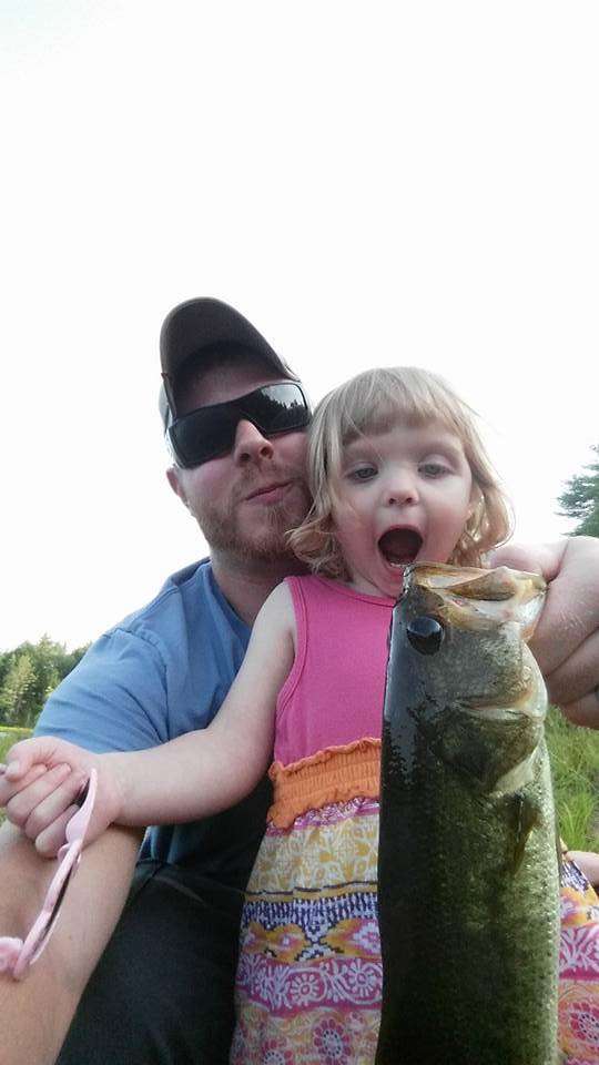 Fans celebrate fishing with dad - Bassmaster