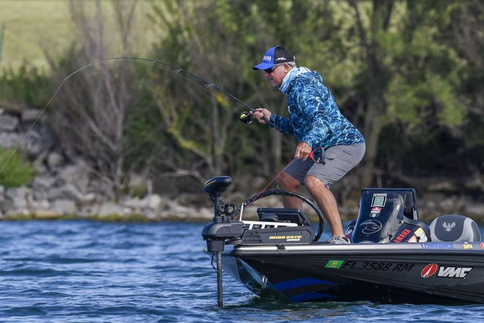 On the St. Lawrence with Tharp Day 3 - Bassmaster