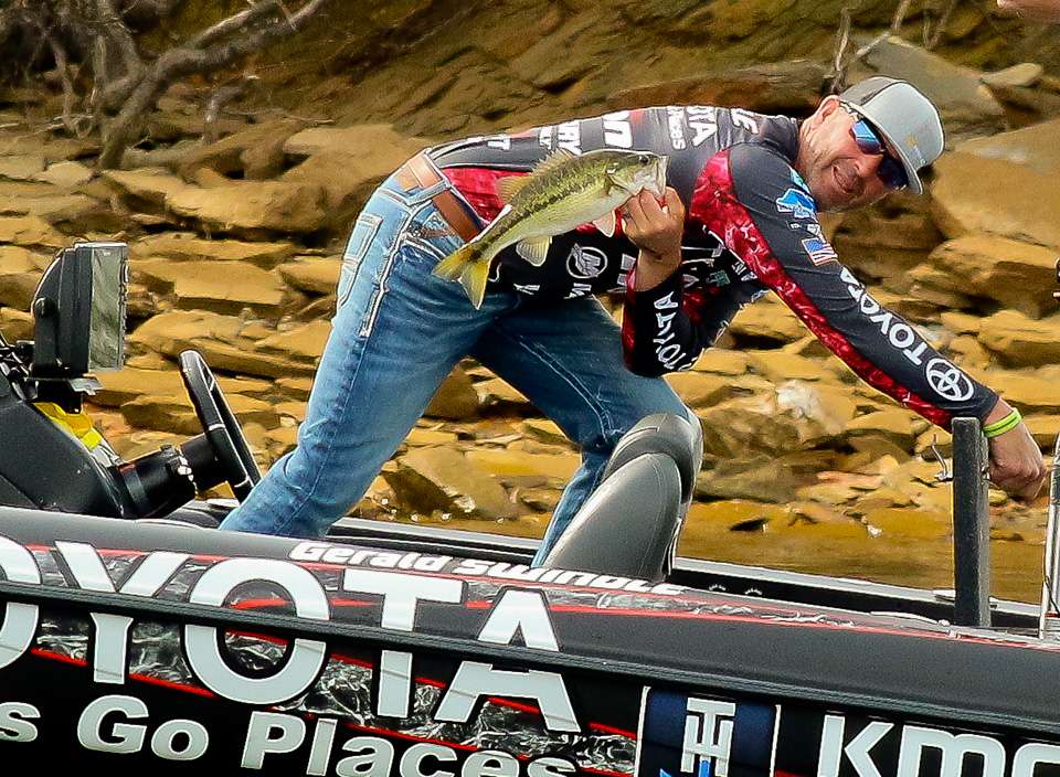 One hour with Gerald Swindle - Bassmaster