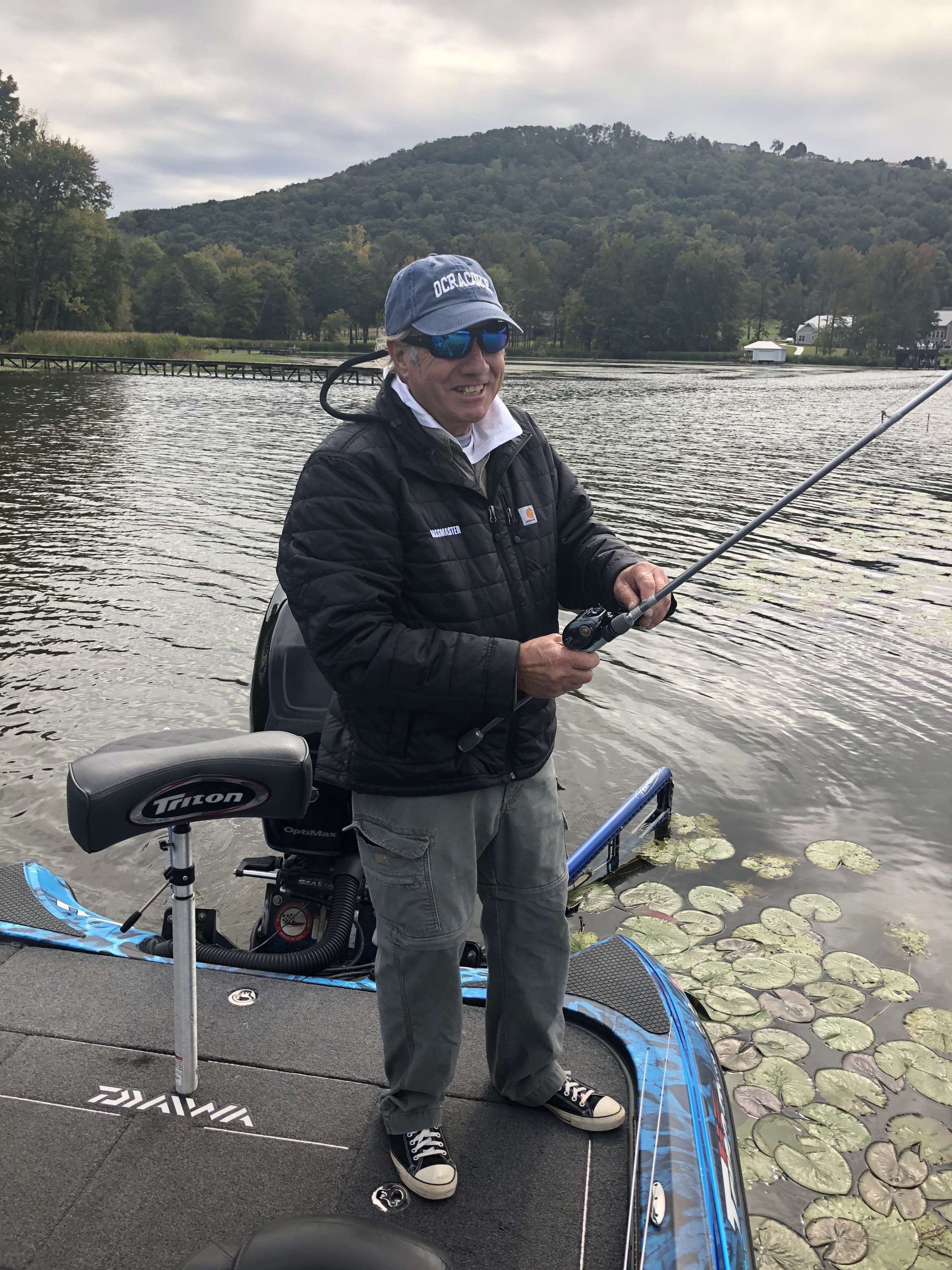 Sweepstakes winner fishes with Randy Howell - Bassmaster