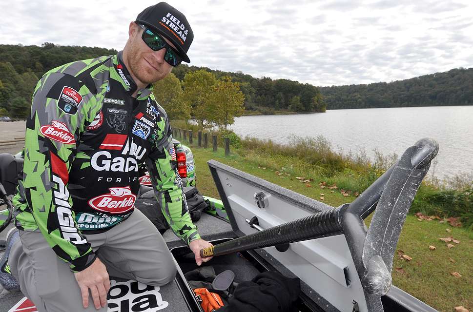 Inside Elite Boats: Hunter Shryock - Bassmaster