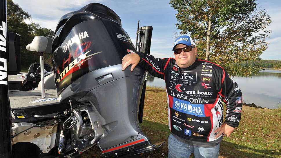 Inside Elite Boats: Bill Lowen - Bassmaster