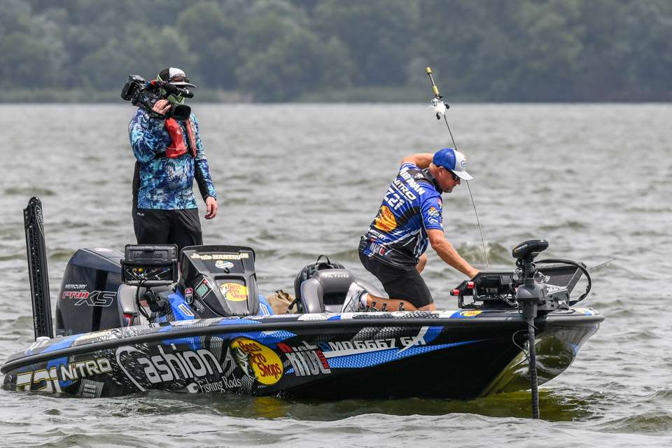Hartman on the water - Bassmaster