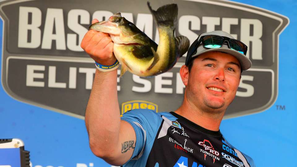 Day 2 weigh-in - Bassmaster