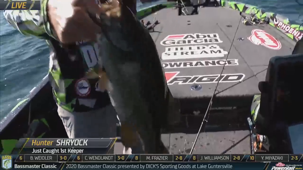 LIVE: Hunter Shryock's first quality catch on Day 1 - Bassmaster