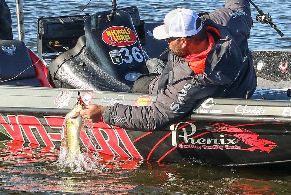 Classic: Day 2 with Davis - Bassmaster