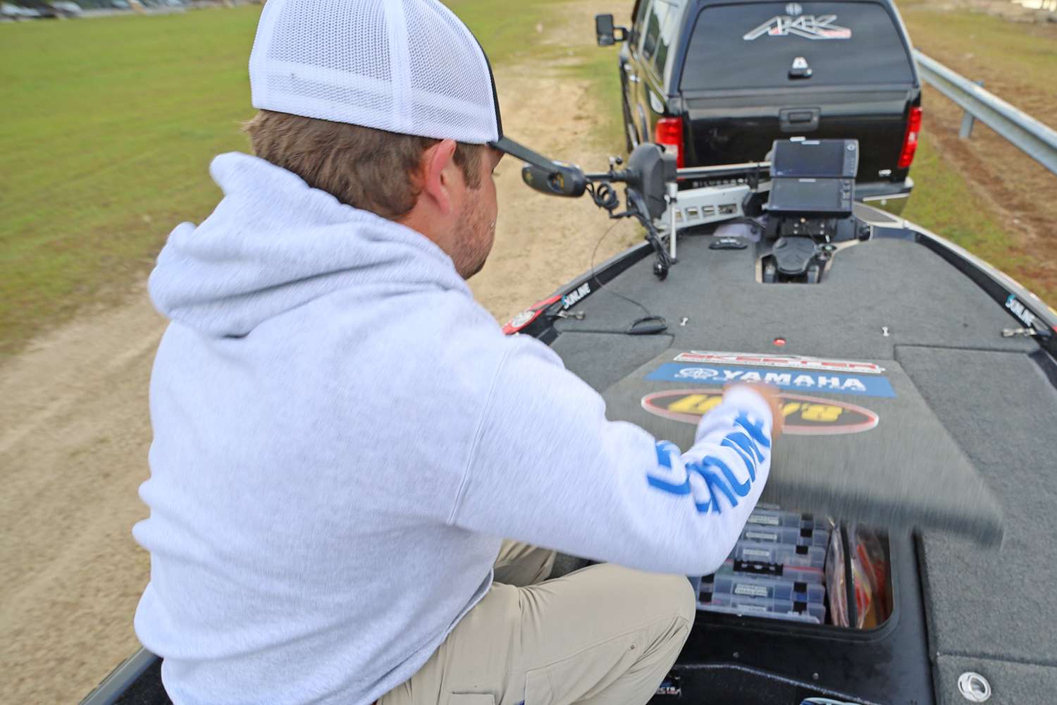 Inside Elite Boats: Wes Logan - Bassmaster