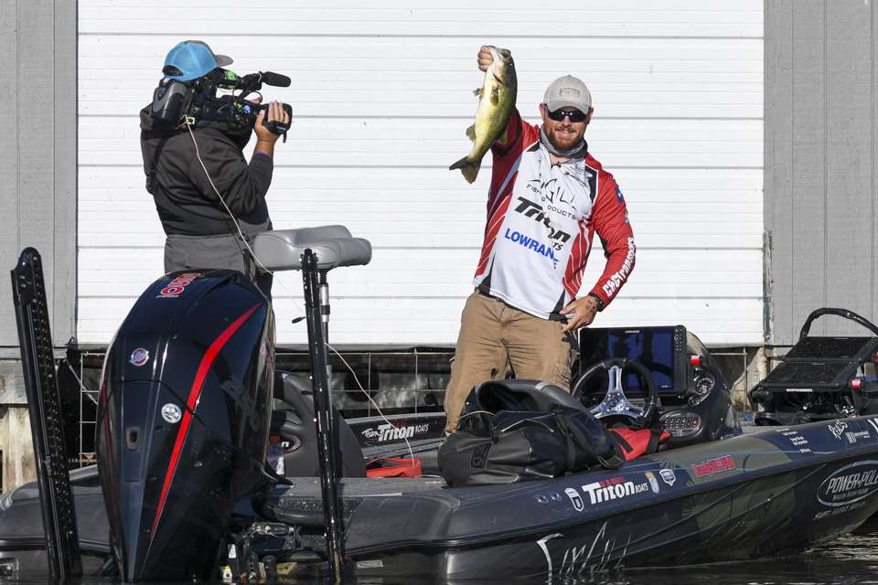 Sullivan locked into one pattern, one lure - Bassmaster