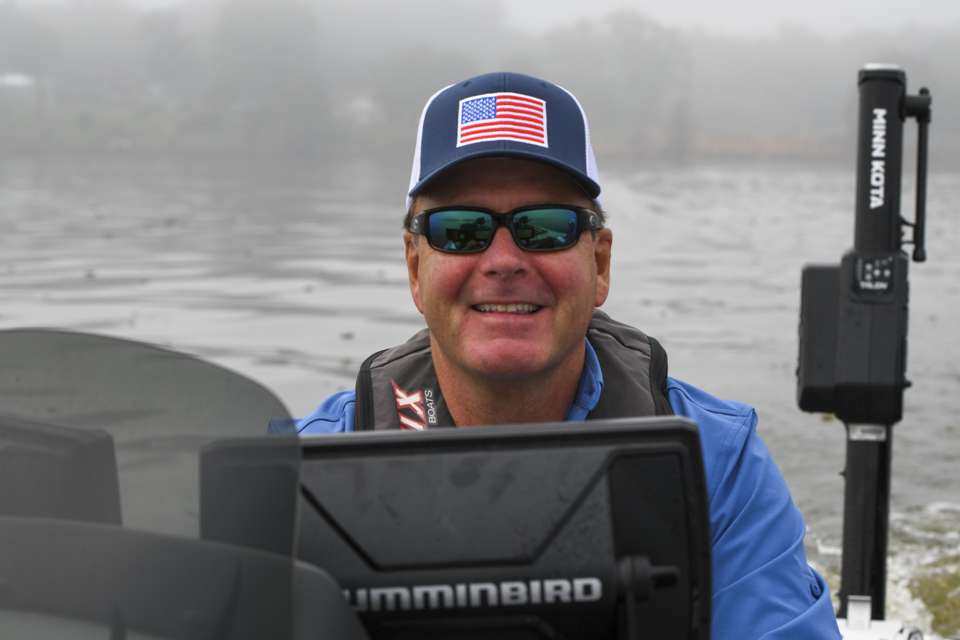 Show-and-tell on Santee Cooper with Davy Hite - Bassmaster