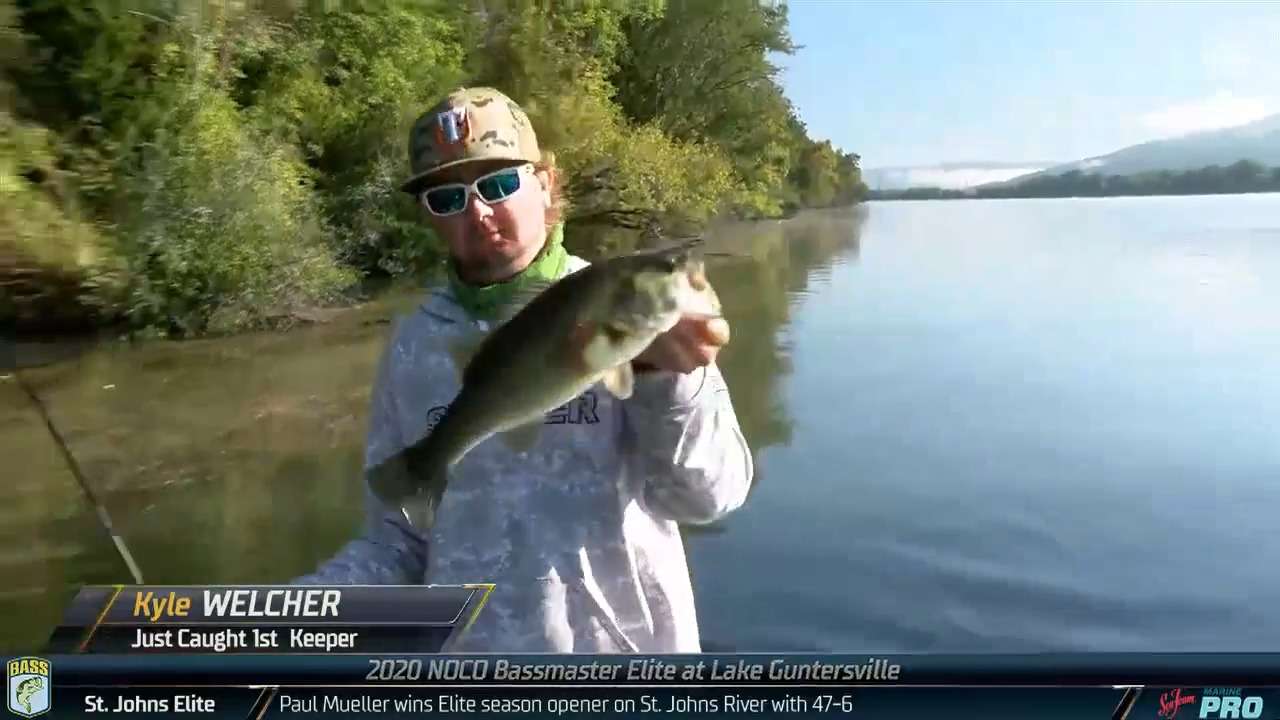LIVE: "Finally!" Kyle Welcher boats his first keeper - Bassmaster