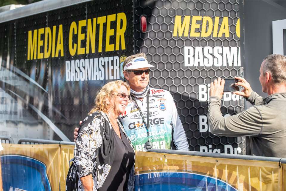 Championship Sunday behind the scenes - Bassmaster