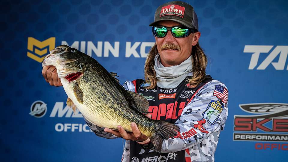 Day 1 weigh-in at Texas Fest - Bassmaster