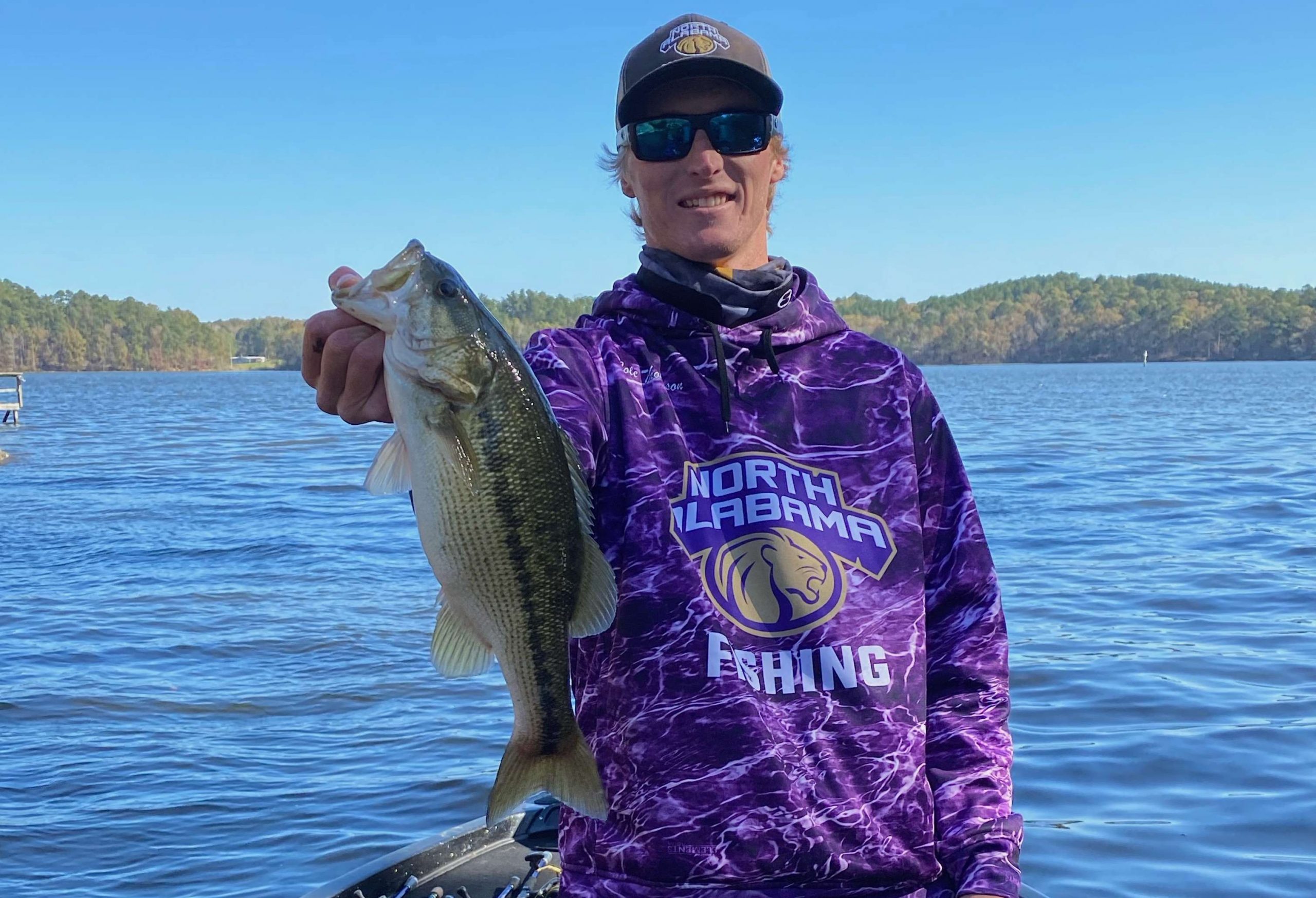 Thompson catches fifth fish - Bassmaster