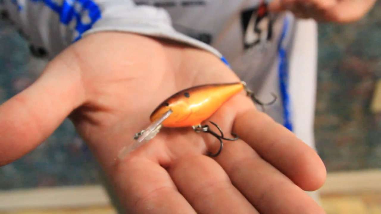 Tackle Tip Tuesday: Suspending crankbaits with hook weight - Bassmaster