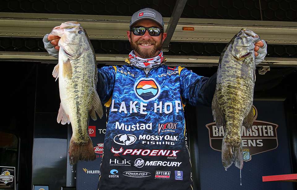 Open: Pickwick Day 2 weigh-in - Bassmaster