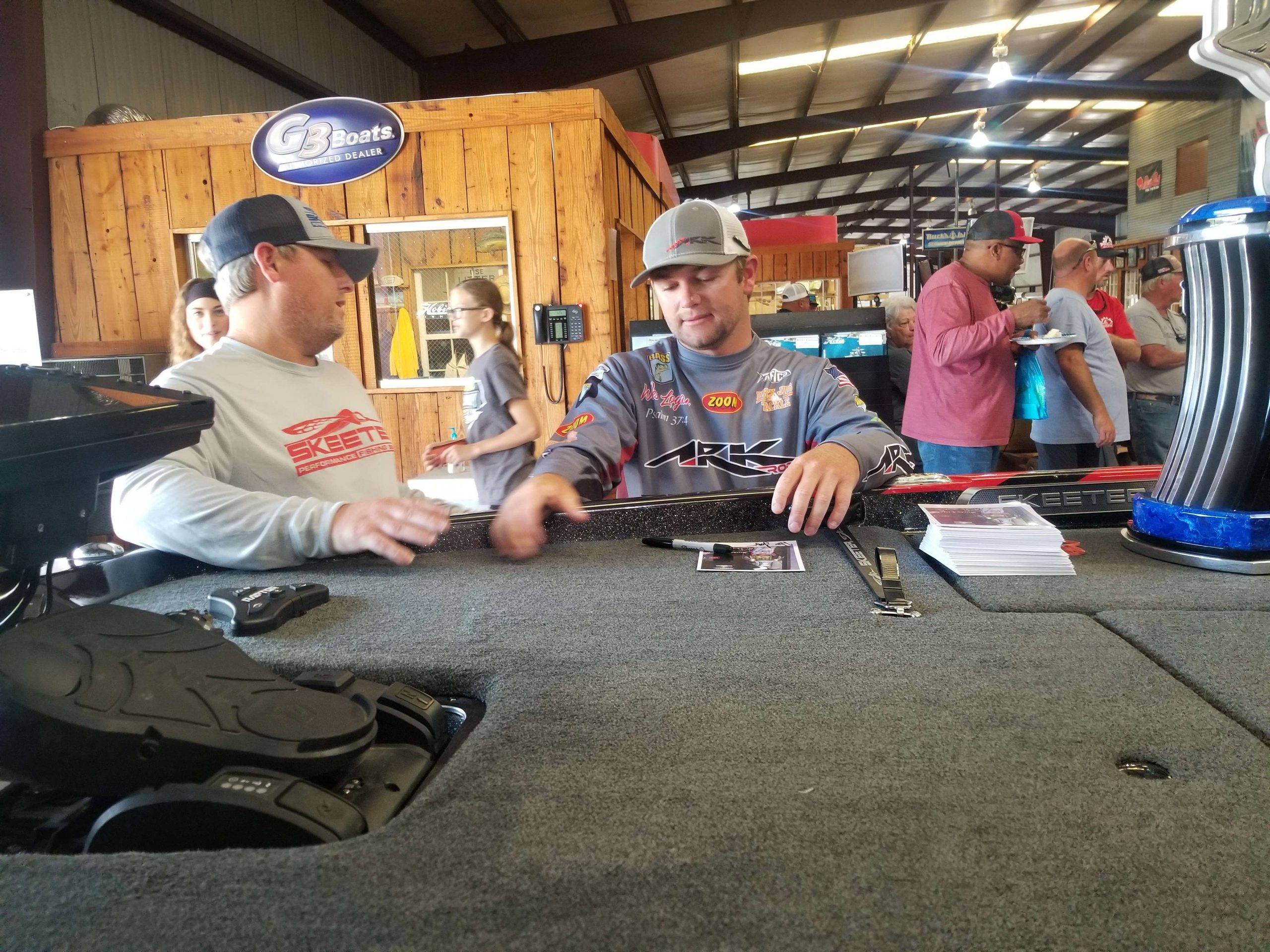 Wes Logan celebrated at Buck's Island - Bassmaster