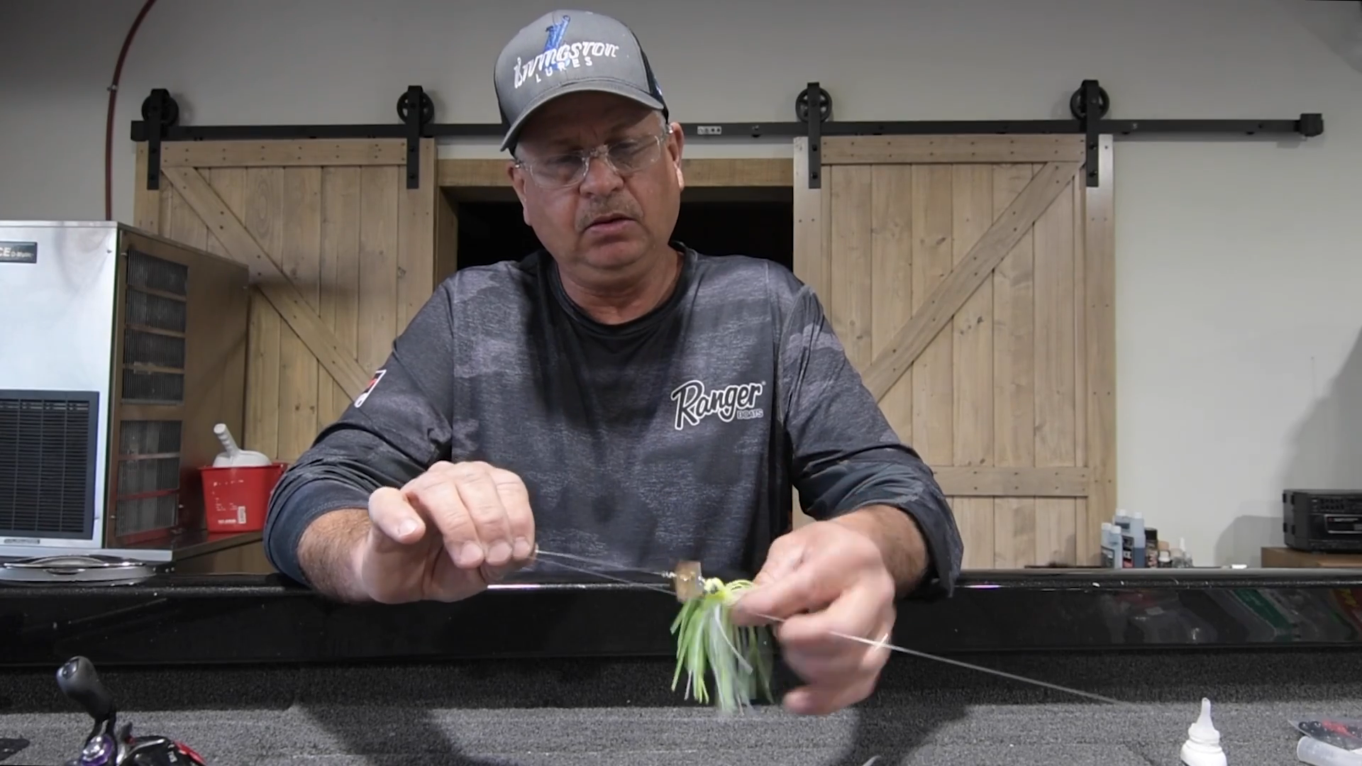 1-Minute Angler: Auten's bladed jig trailer - Bassmaster