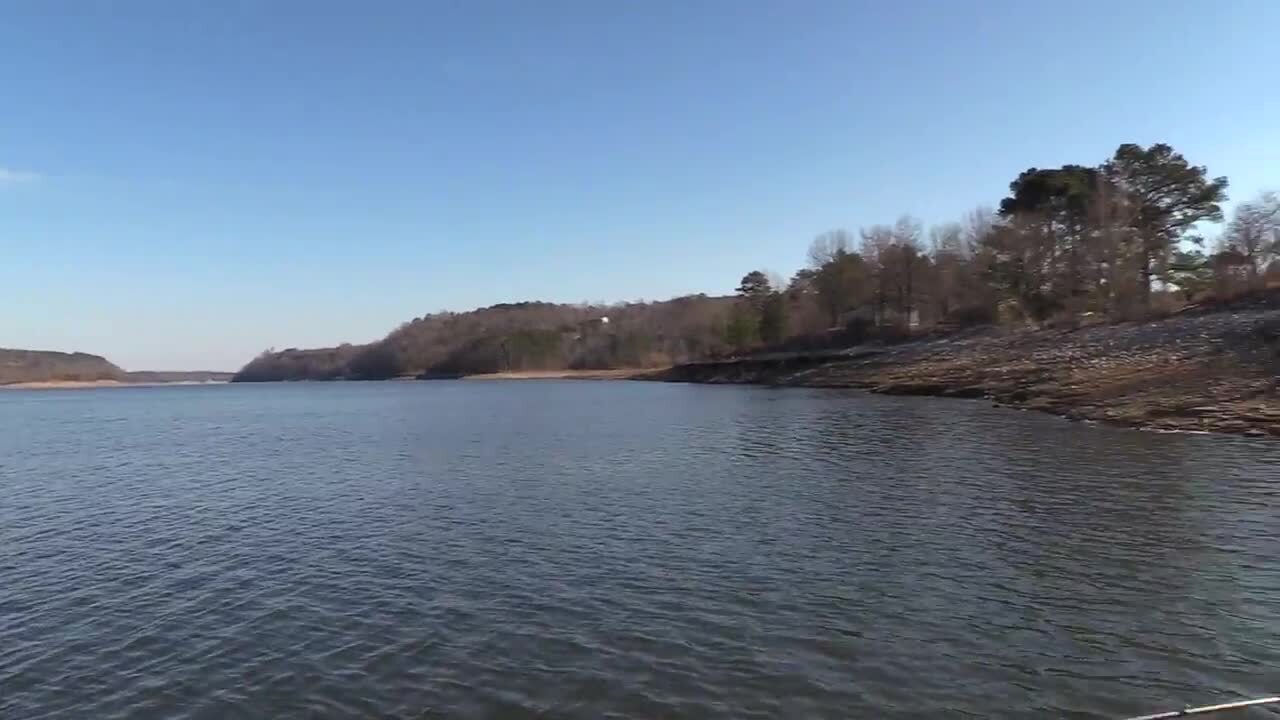 1-Minute Angler: Cold water channel swings - Bassmaster