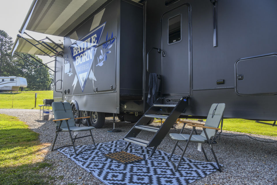 RV Life: Chris and Trait Zaldain - Bassmaster