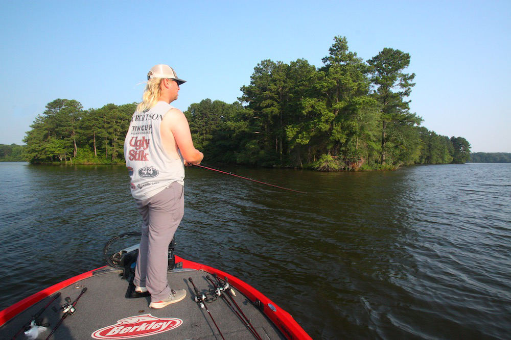Day on the Lake: Matt Robertson - Bassmaster