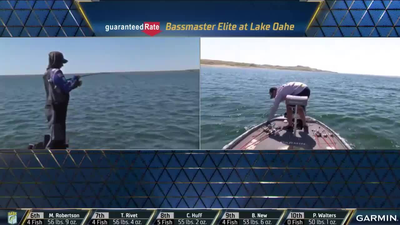 Felix lands ANOTHER big one - Bass Live 2022 - 720p (Clip) - Bassmaster