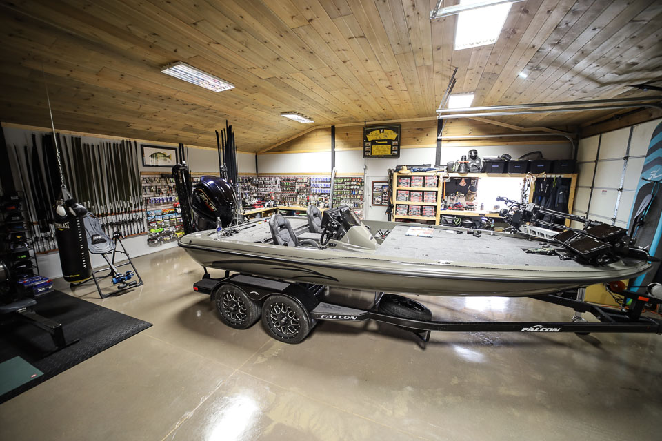 Elite Man Caves: Carl Jocumsen - Bassmaster