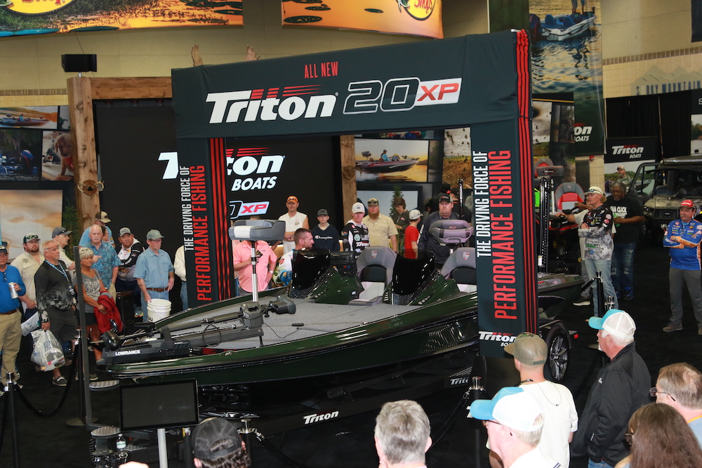 159 epic shots from the Classic Expo - Bassmaster