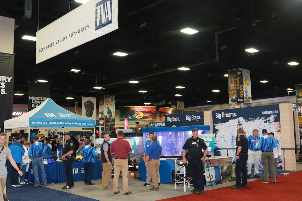 159 epic shots from the Classic Expo - Bassmaster