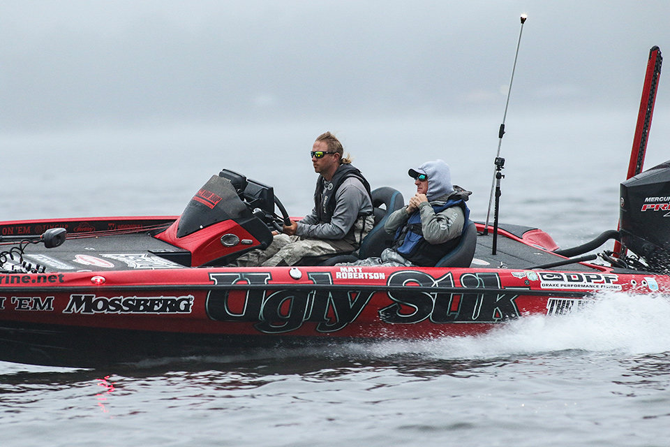 Robertson just keeps catching them - Bassmaster
