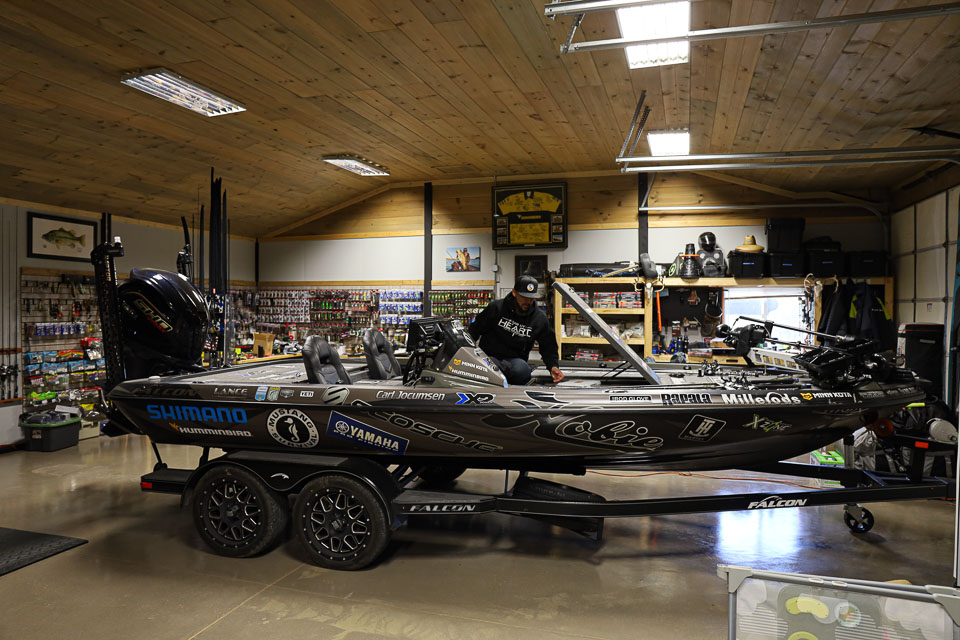Inside Elite Boats: Carl Jocumsen - Bassmaster