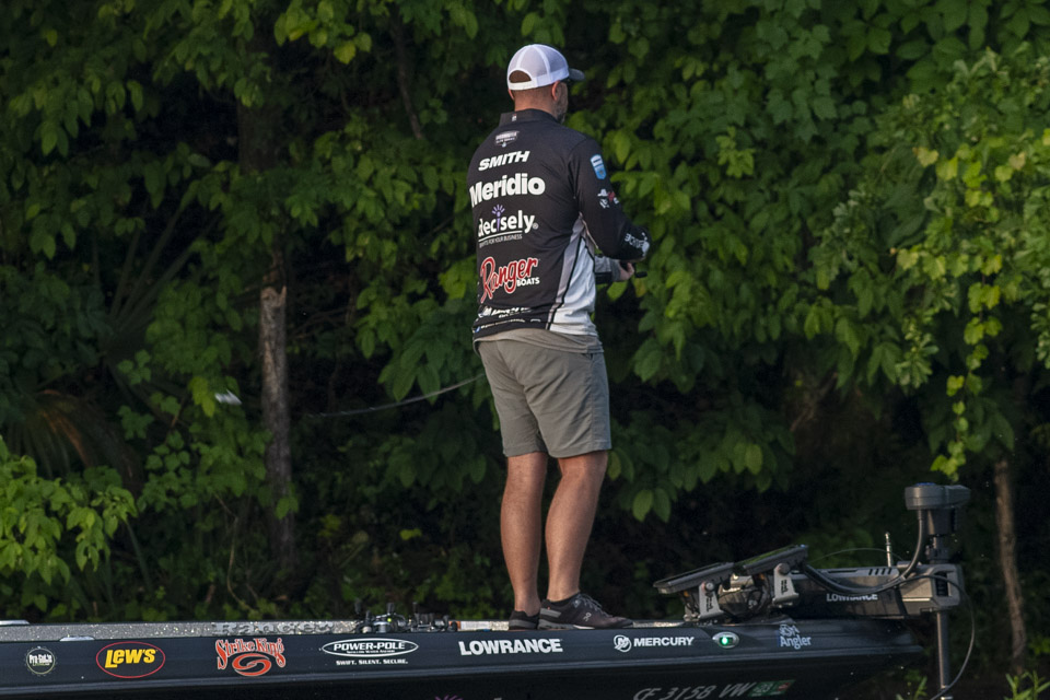 Early bites with Bryant Smith - Bassmaster
