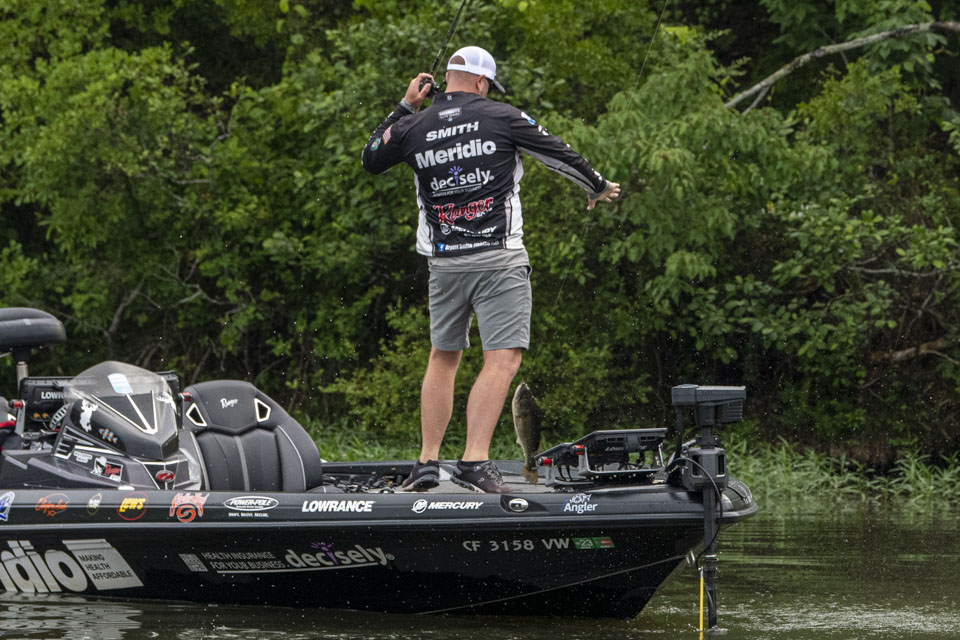 Early bites with Bryant Smith - Bassmaster