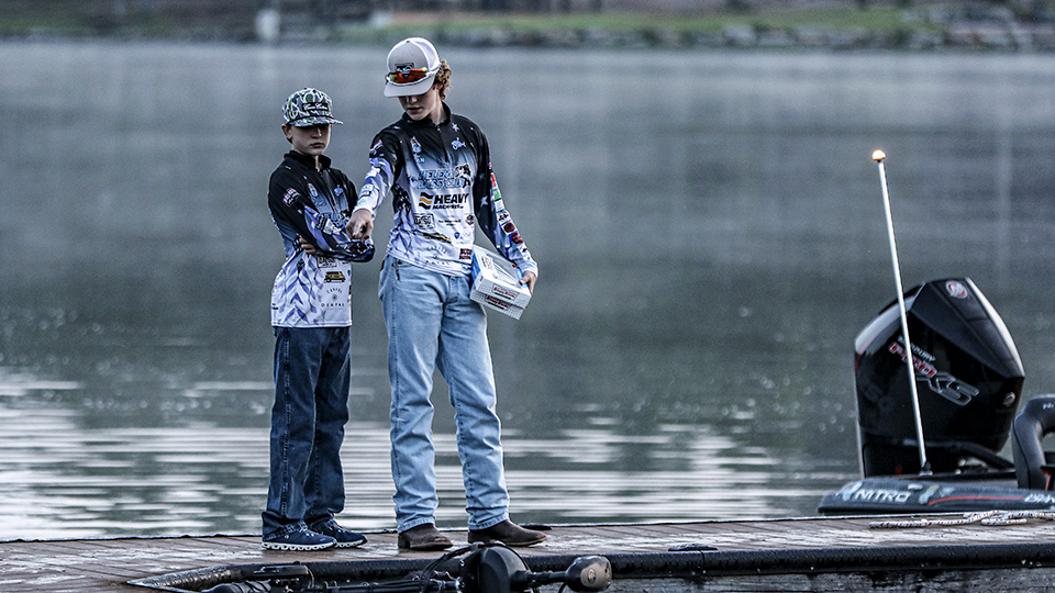 Day 4 begins on Lay Lake - Bassmaster