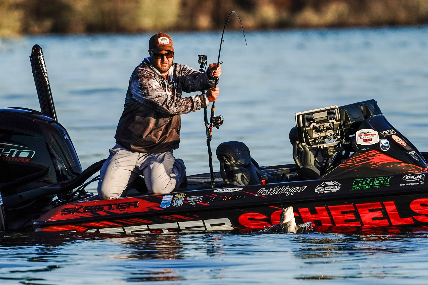 Schlapper takes on Championship Sunday - Bassmaster