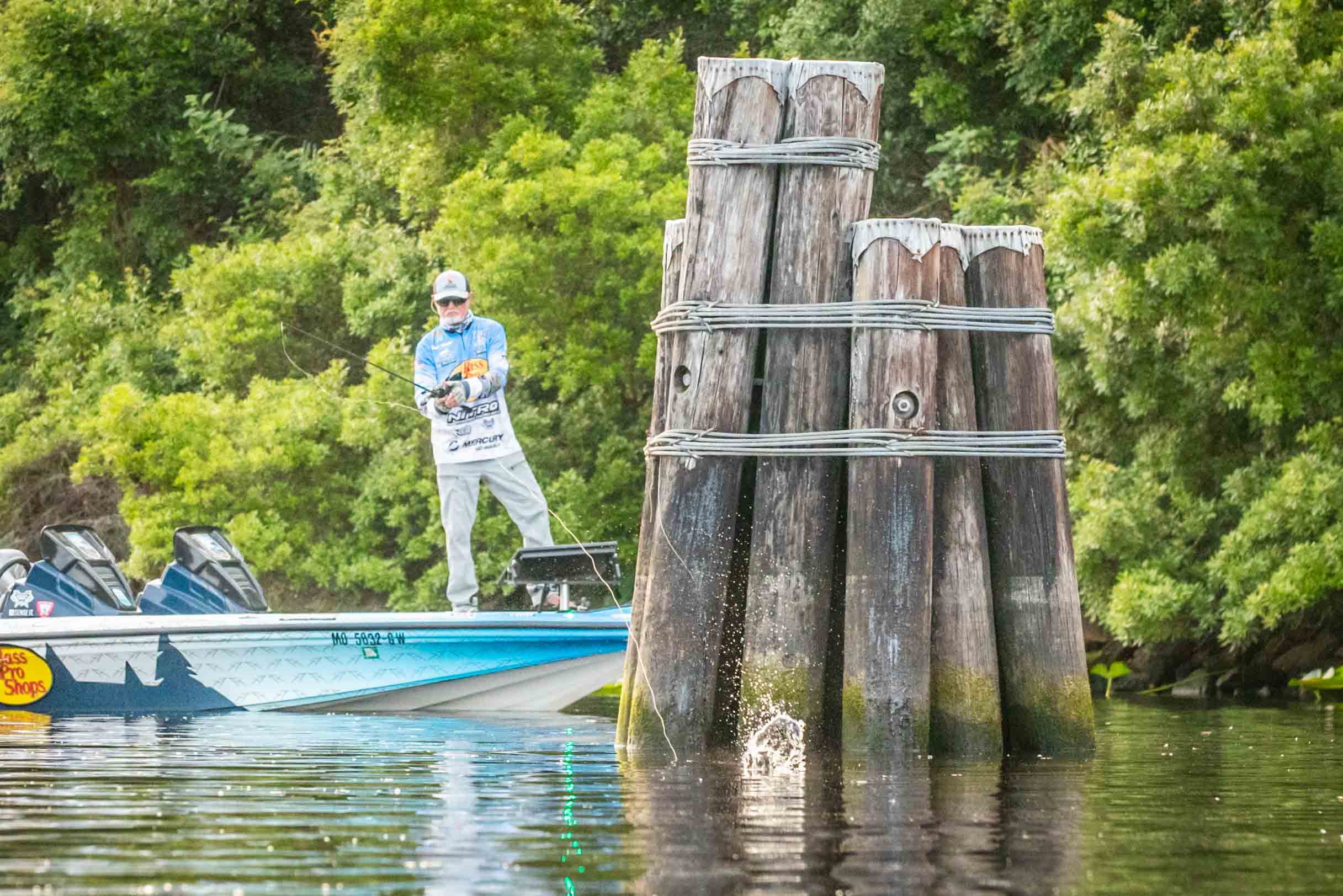 Keeping up with Clunn on Day 1 - Bassmaster