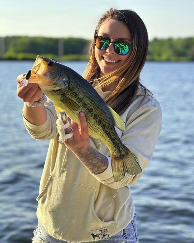 On the hook with Noelle Roth - Bassmaster