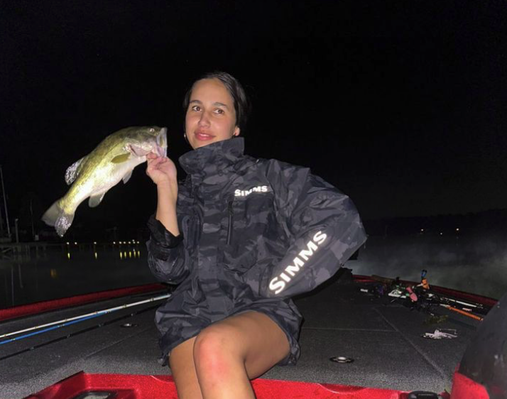 On the hook with Sydney Lewis - Bassmaster