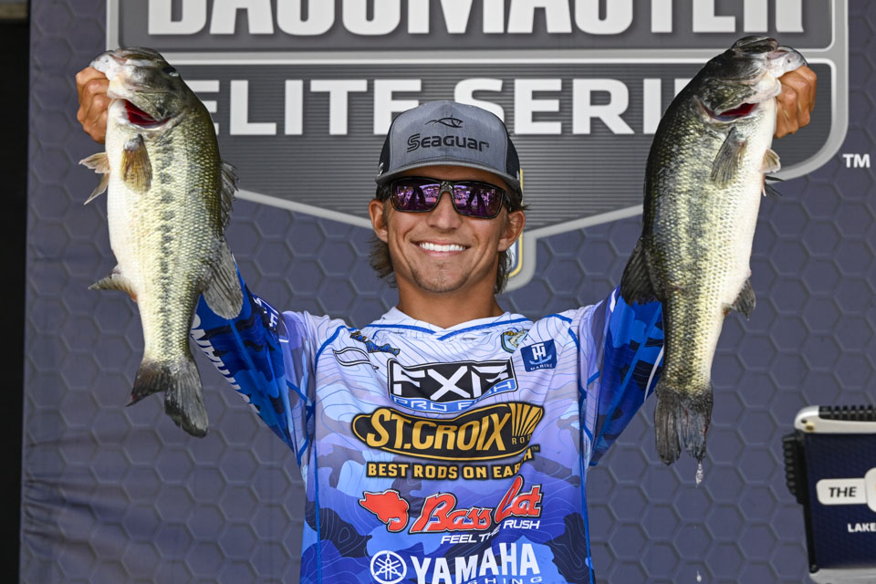 AOY race reaches halfway point - Bassmaster
